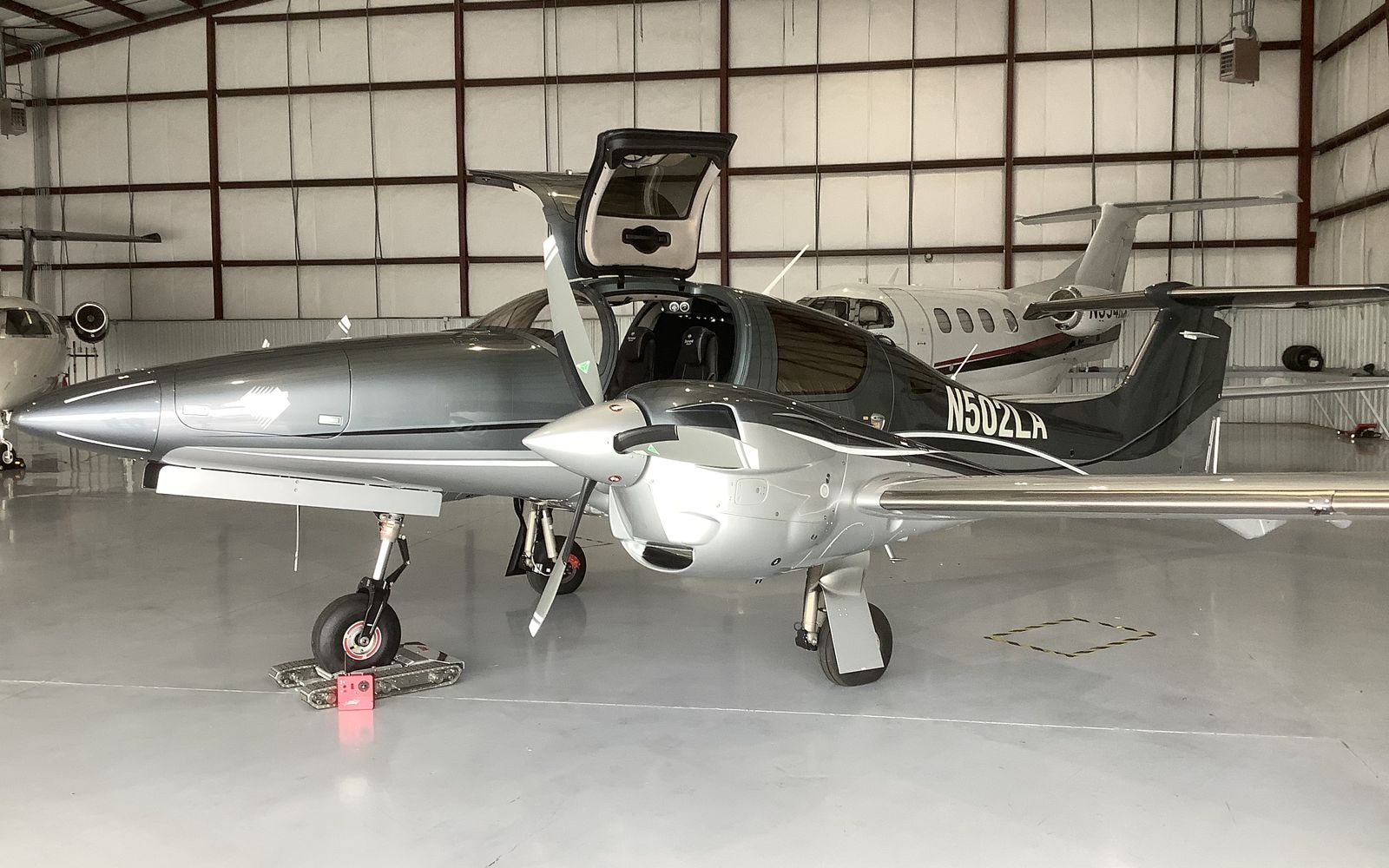 AC AIR Technology - Remote Control Aircraft Tugs